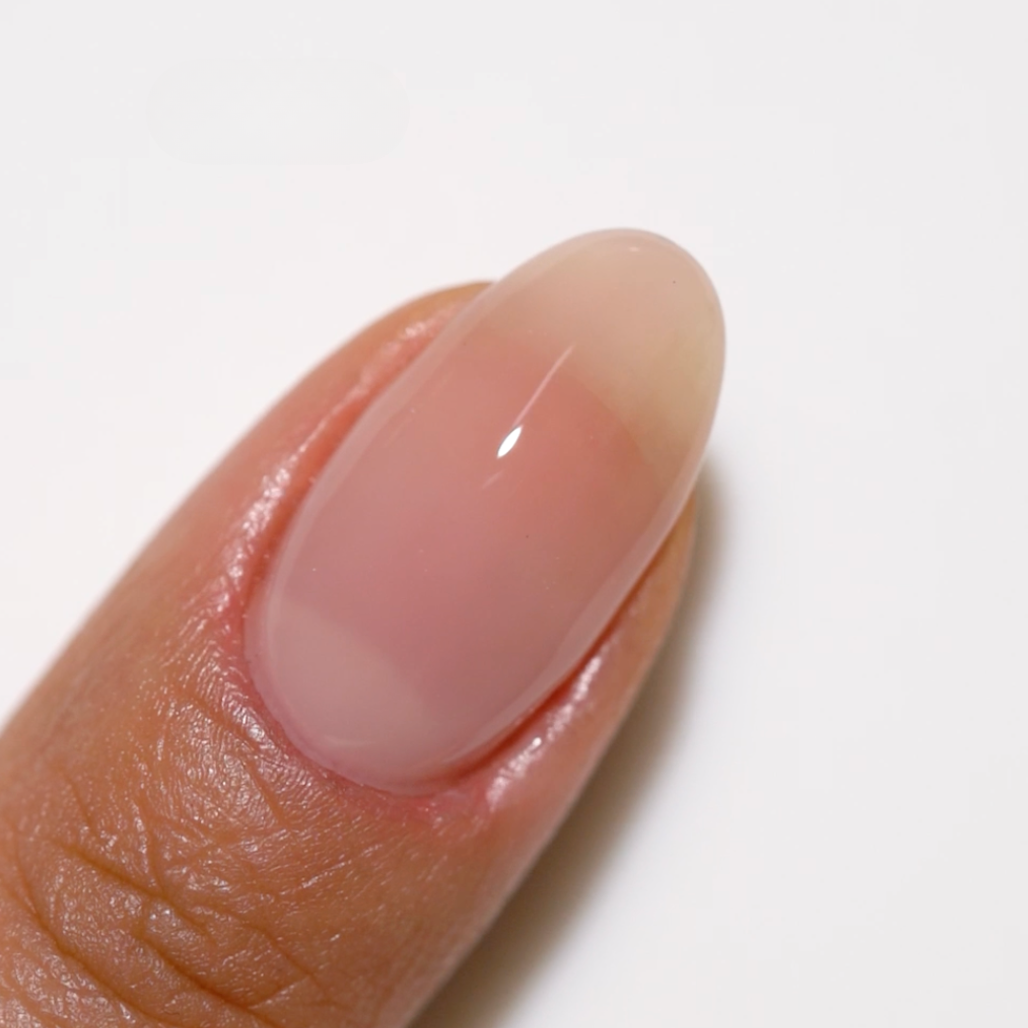 Silk Petals #2444 – DND Gel