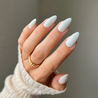 Smokey White DIVA #038 – DND Gel