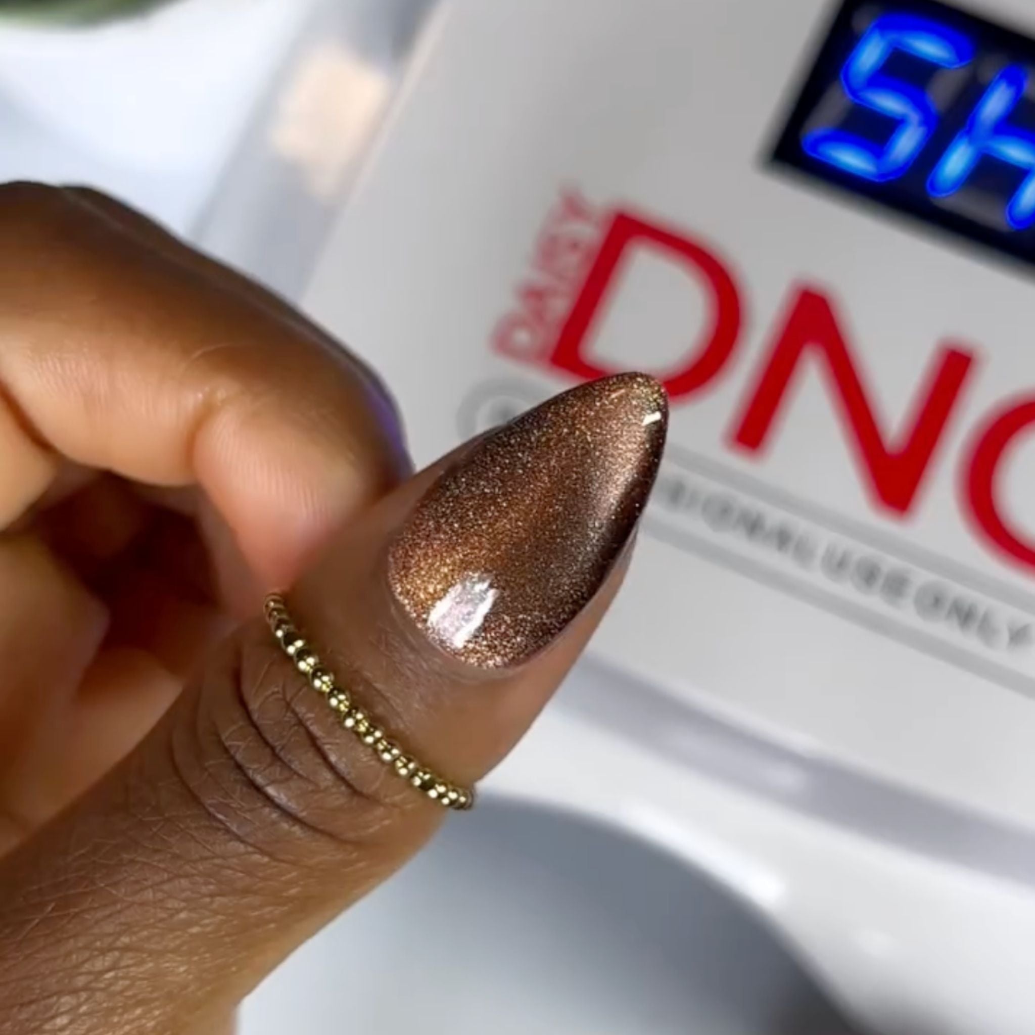 DIVA 9D Cat Eye Candy #18 - Toffee Crisp – DND Gel