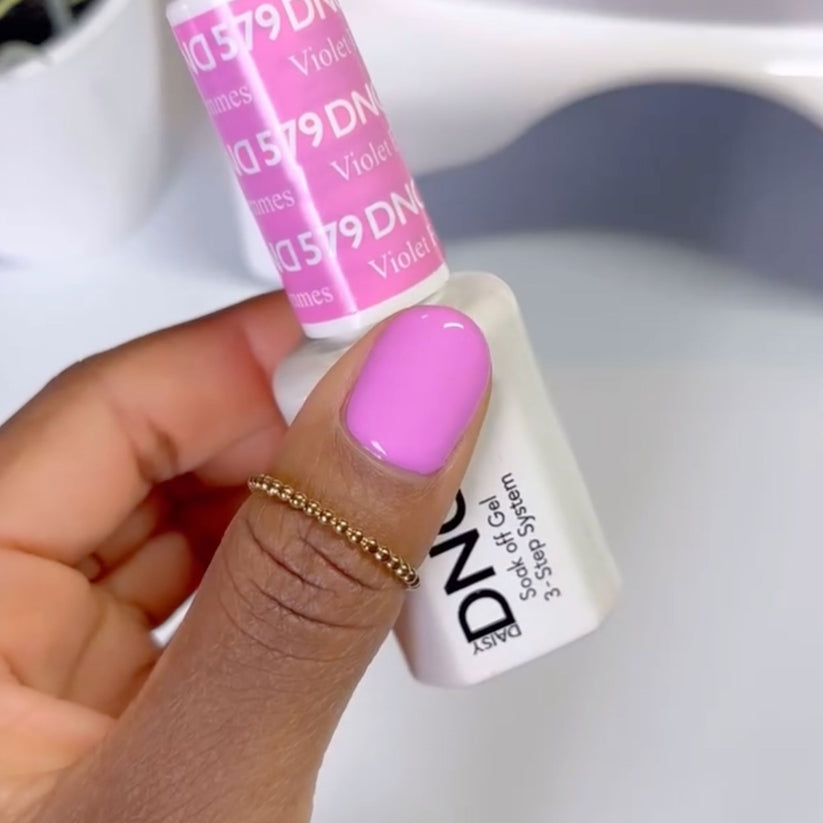 Violet Femmes #579 – DND Gel