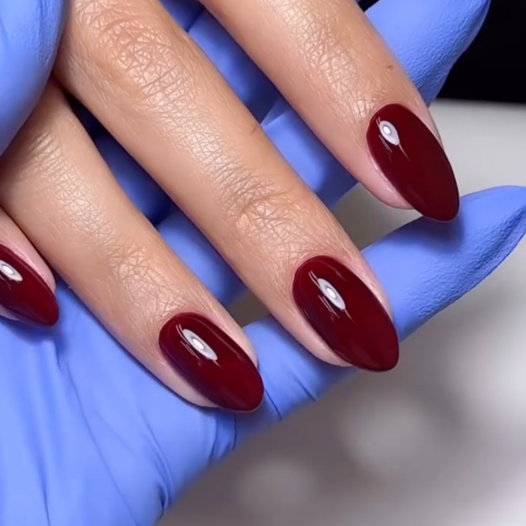 Garnet Red #633 – DND Gel