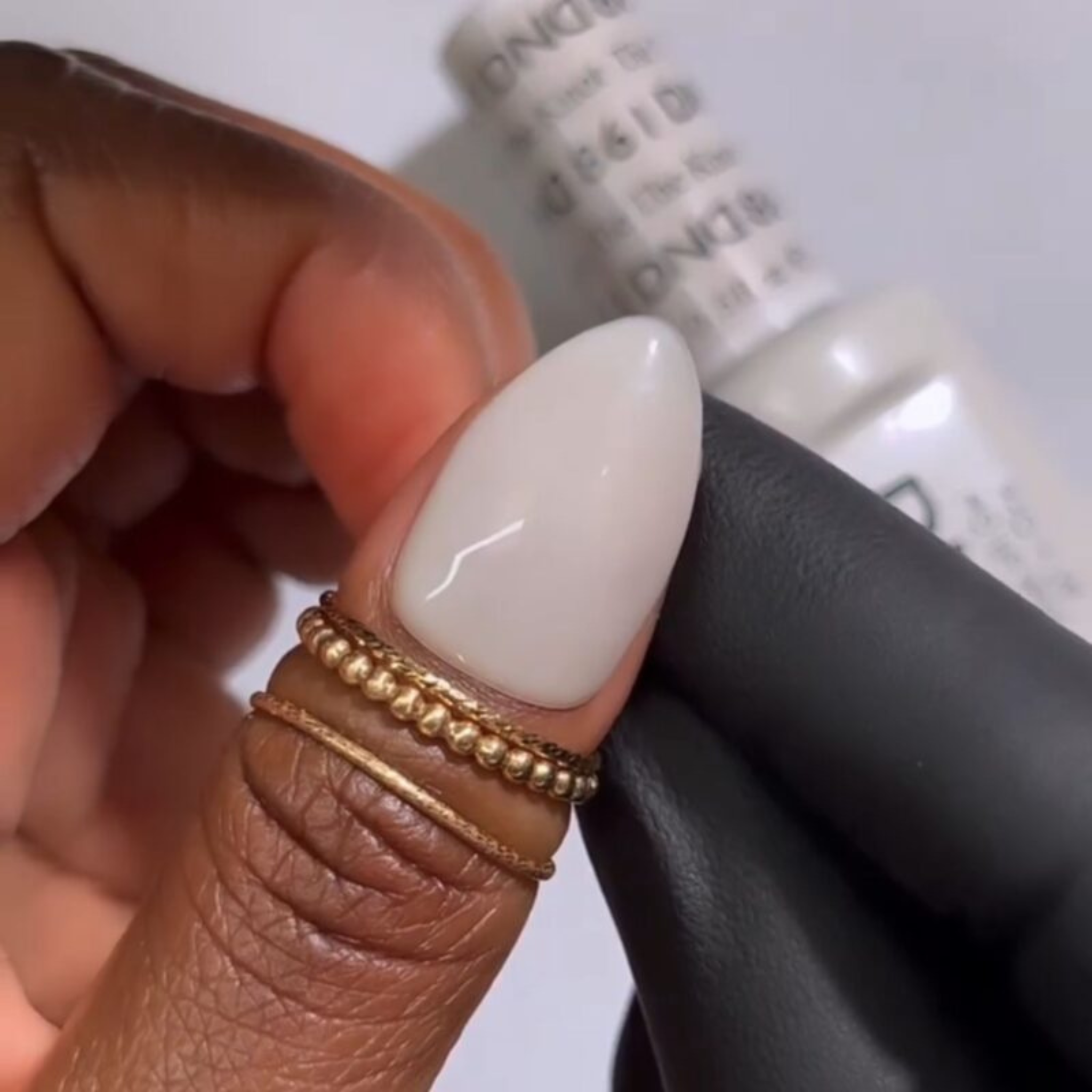 Tie The Knot #861 – DND Gel