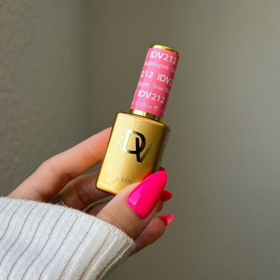 Sour Bubblegum DIVA #212 – DND Gel