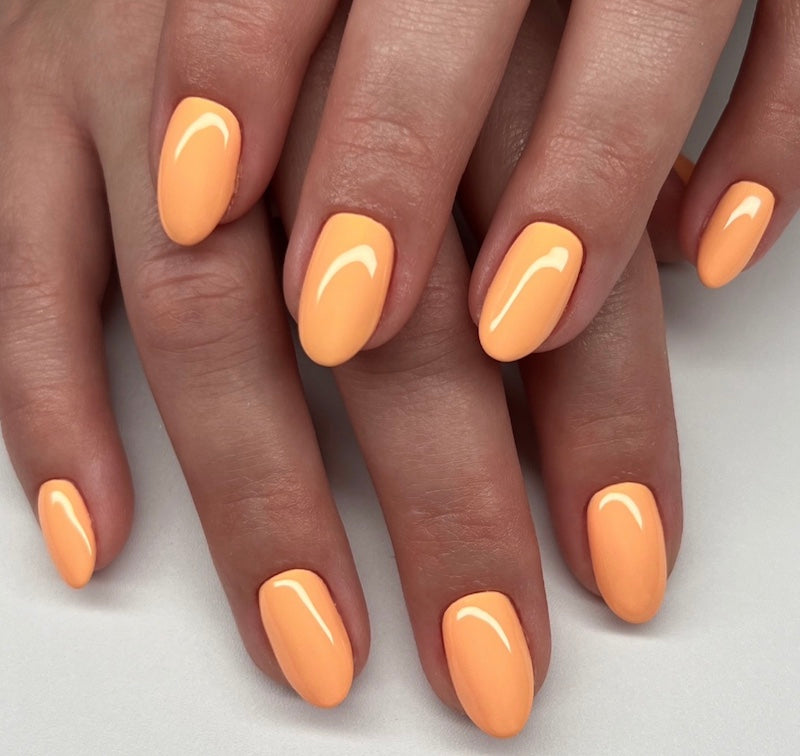 Mandarin Glow #2538 – DND Gel